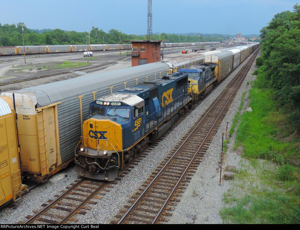 CSX 4581 and 7824 (2)